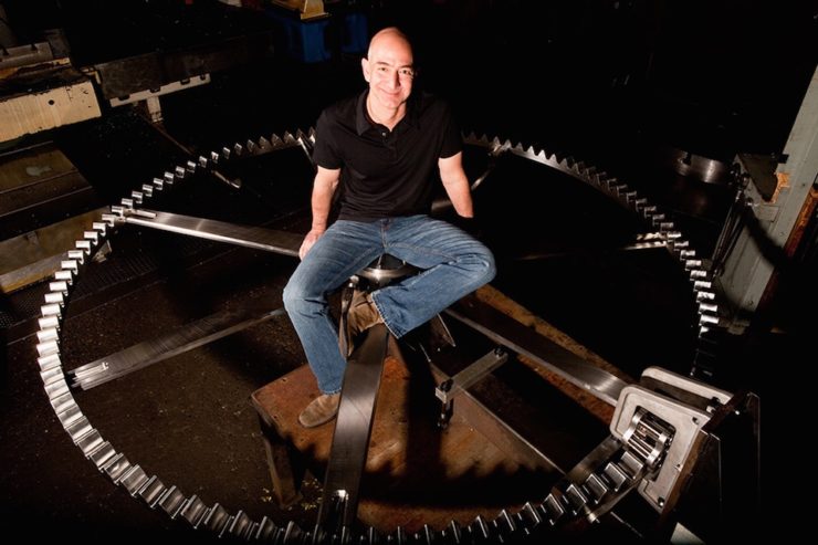 Jeff Bezos Lance la Construction d'une Horloge de 10,000 ans - Le Petit ...